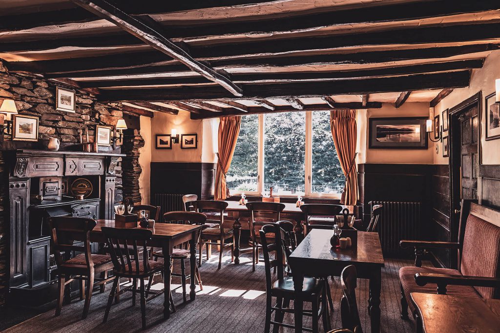 Wainwrights' Inn is a traditional Lakeland Pub - The Langdale Hotel & Spa